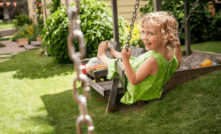 How to Create the Ultimate Backyard Play Day for Kids